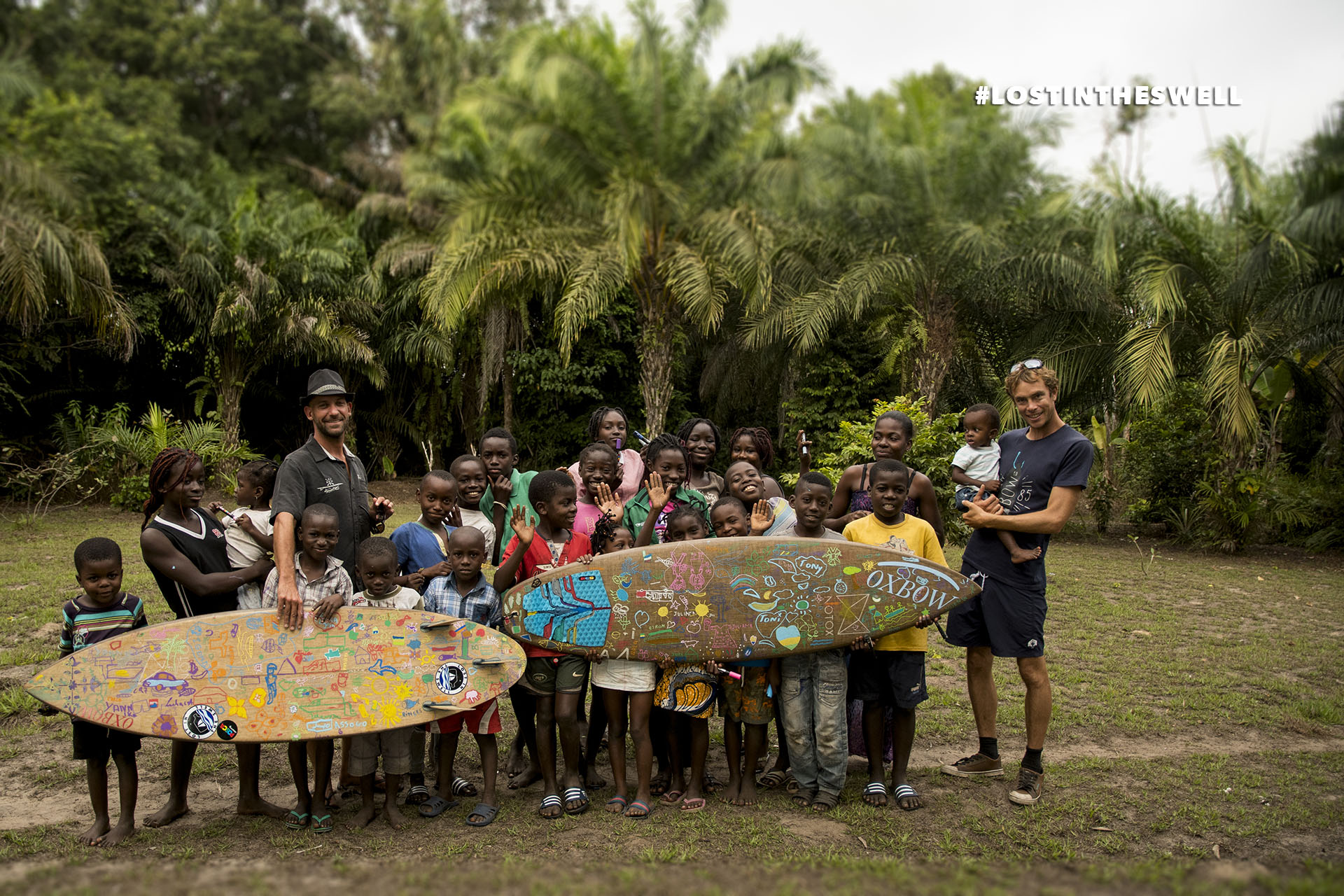 Les surfeurs de Lost in The Swell en mission au Gabon