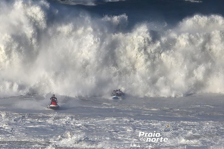 Nazaré : Les Records tombent en Kite Surf et en Goliath SUP